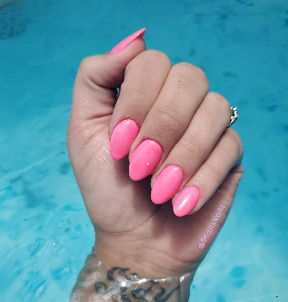 UNGHIE ROSA | Tante idee e nail art rosa per questa manicure
