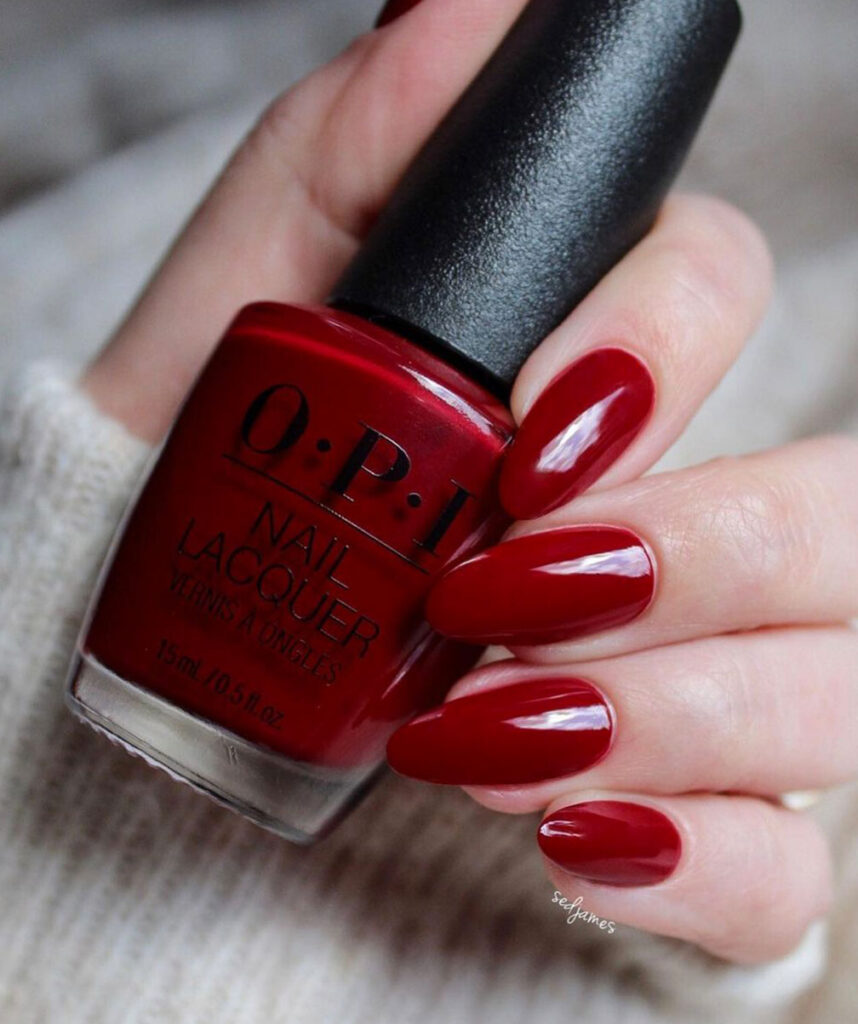 UNGHIE ROSSE ELEGANTI | Le tonalità più raffinate da provare
