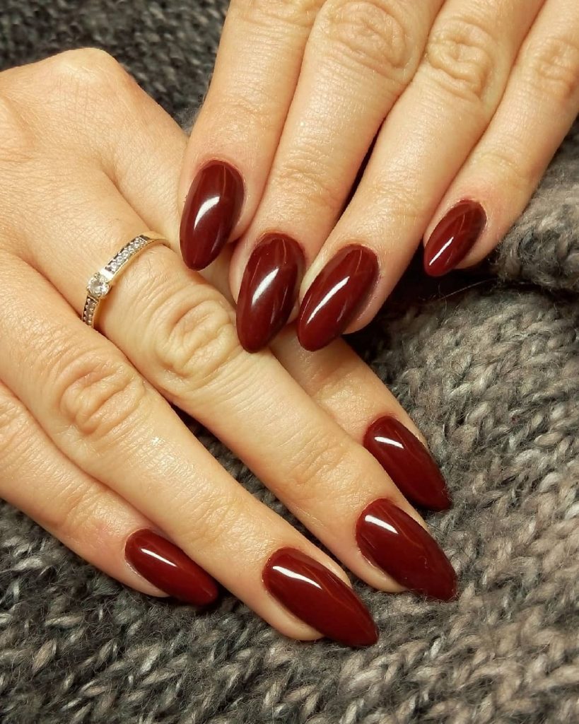 UNGHIE ROSSE | Il ritorno di un classico intramontabile