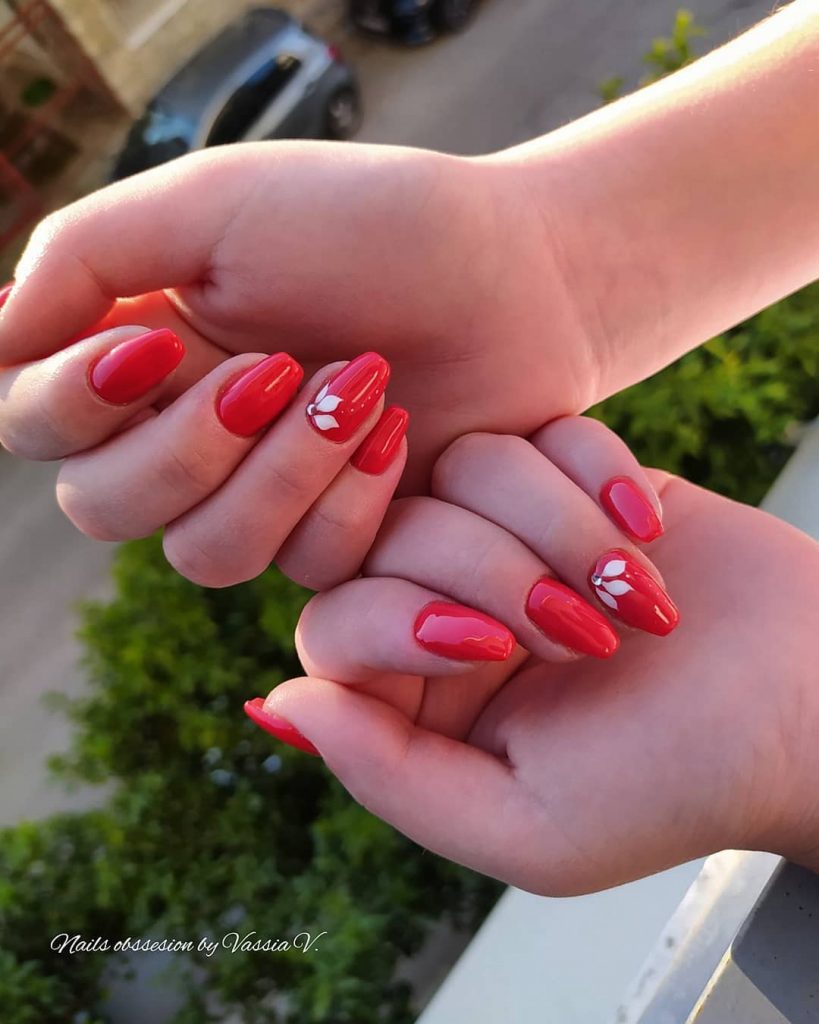 UNGHIE ROSSE | Il ritorno di un classico intramontabile