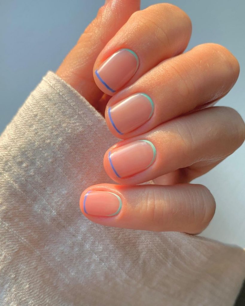 FRENCH MANICURE, Elegante e glamour sta bene a tutte