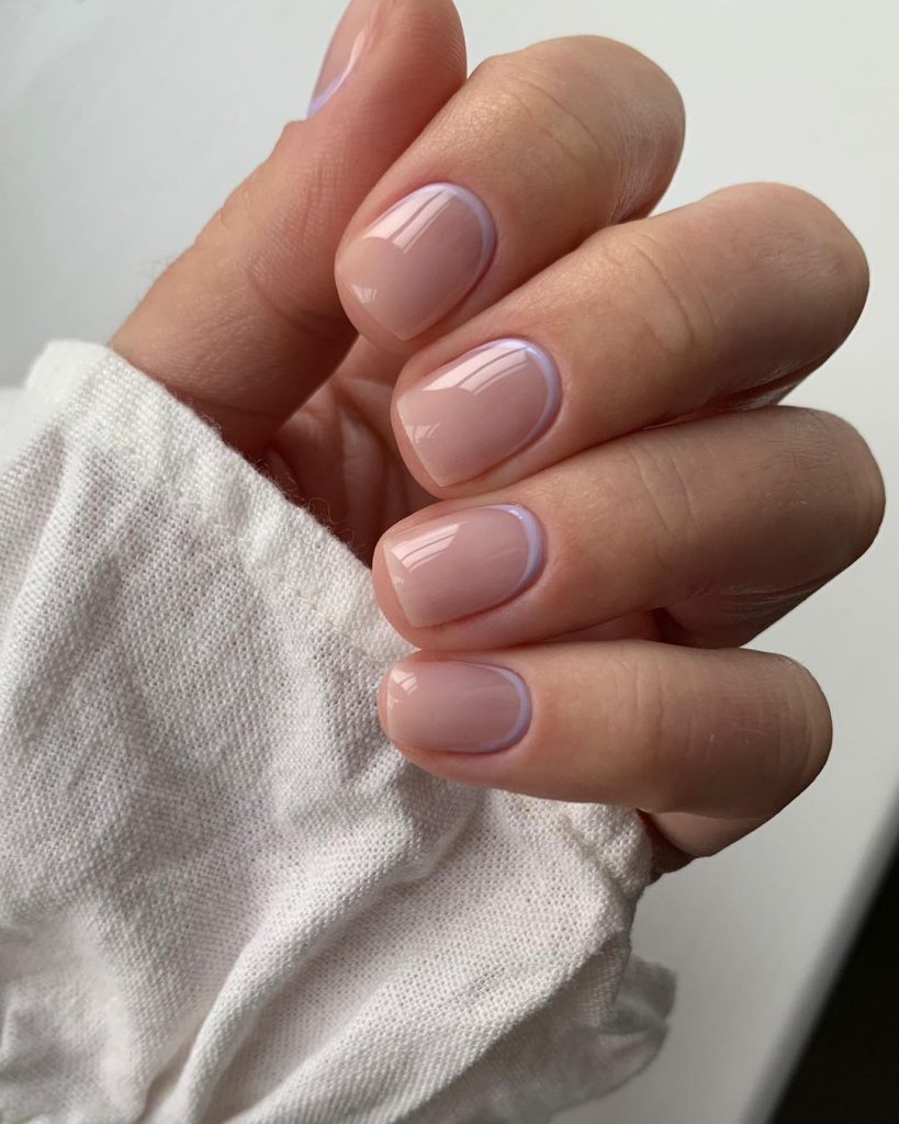 FRENCH MANICURE, Elegante e glamour sta bene a tutte