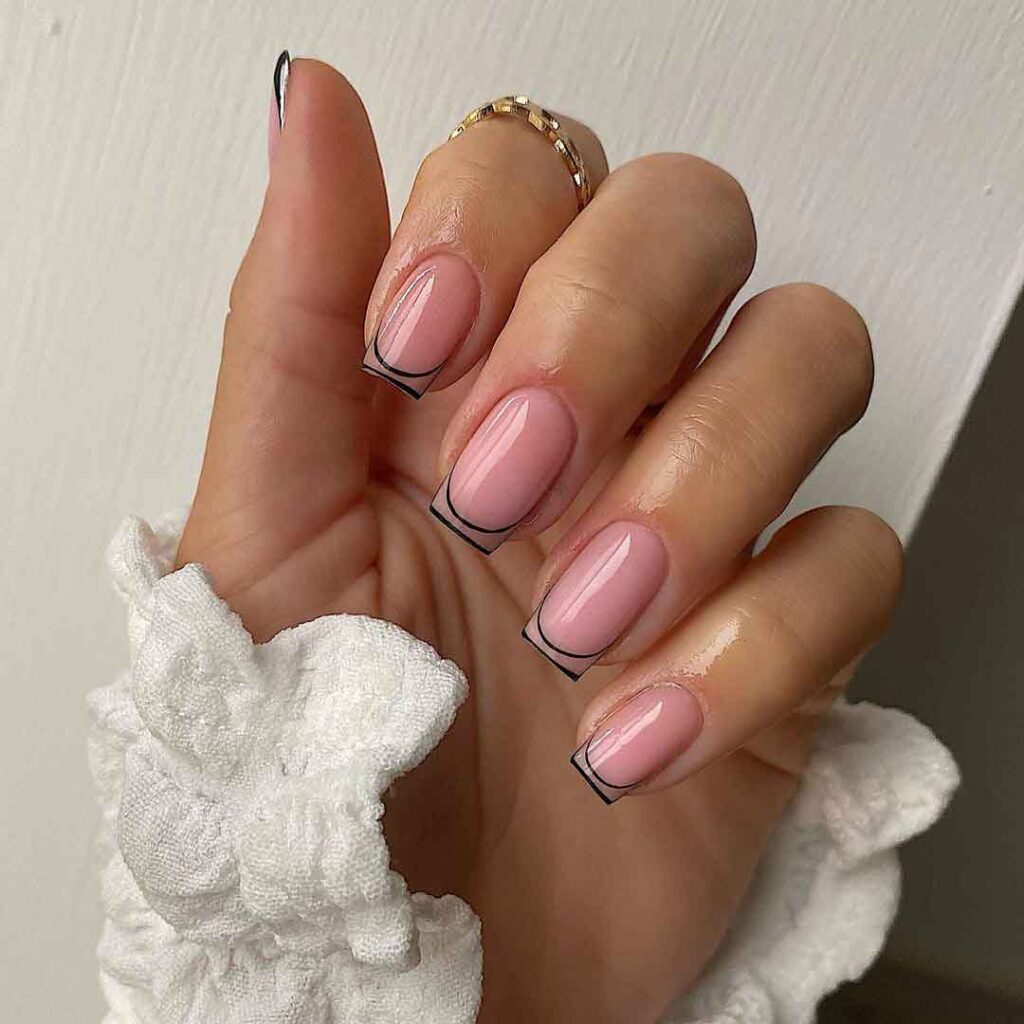 FRENCH MANICURE 2025 | Ecco le nuove varianti più TRENDY