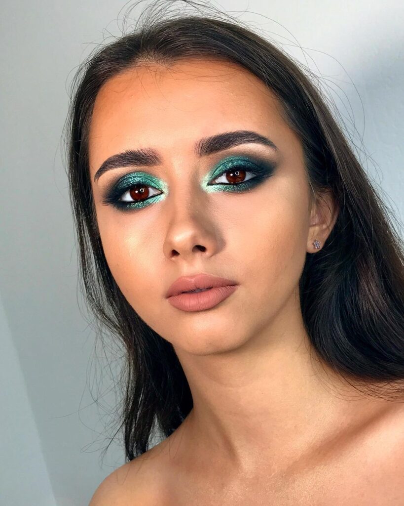 Trucco verde per occhi marroni, tante idee per ispirarsi | Trucchi.tv