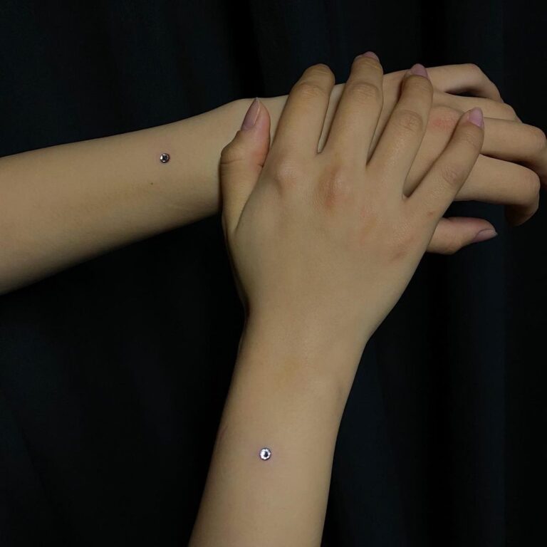 Tutto quello che c'è da sapere sul microdermal piercing | Trucchi.tv