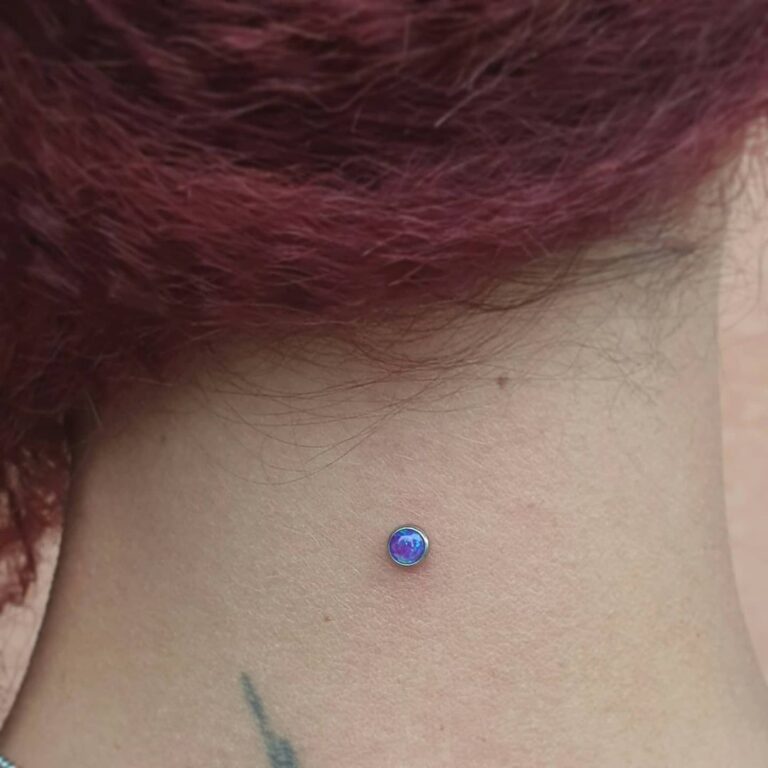 Tutto quello che c'è da sapere sul microdermal piercing | Trucchi.tv