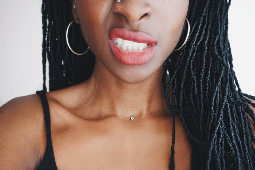 Tutto quello che c'è da sapere sul microdermal piercing | Trucchi.tv