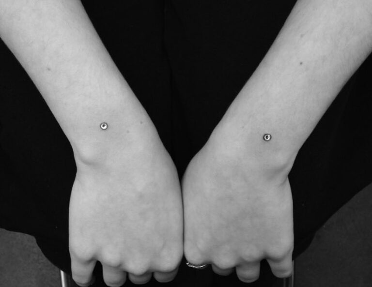 Tutto quello che c'è da sapere sul microdermal piercing | Trucchi.tv
