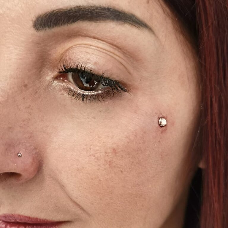 Tutto quello che c'è da sapere sul microdermal piercing | Trucchi.tv