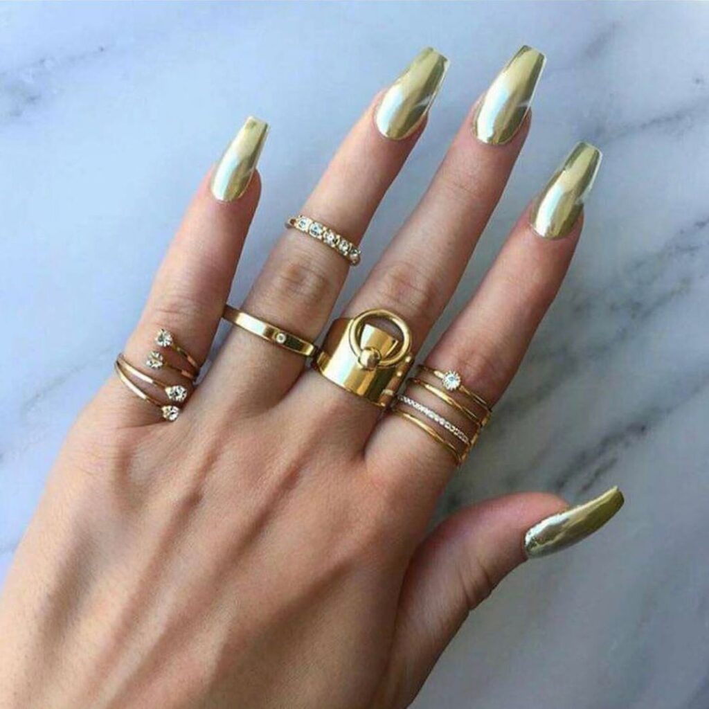 MIRRORED NAILS | Le unghie cromate effetto specchio tren