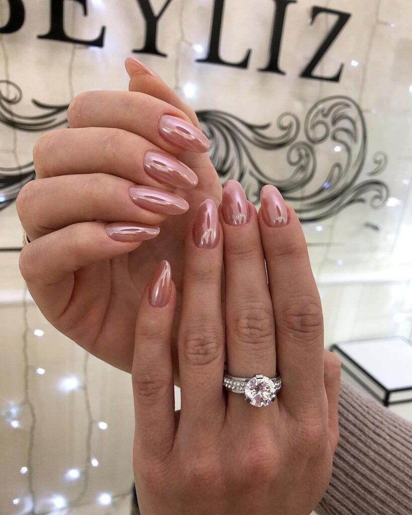 MIRRORED NAILS | Le unghie cromate effetto specchio trendy