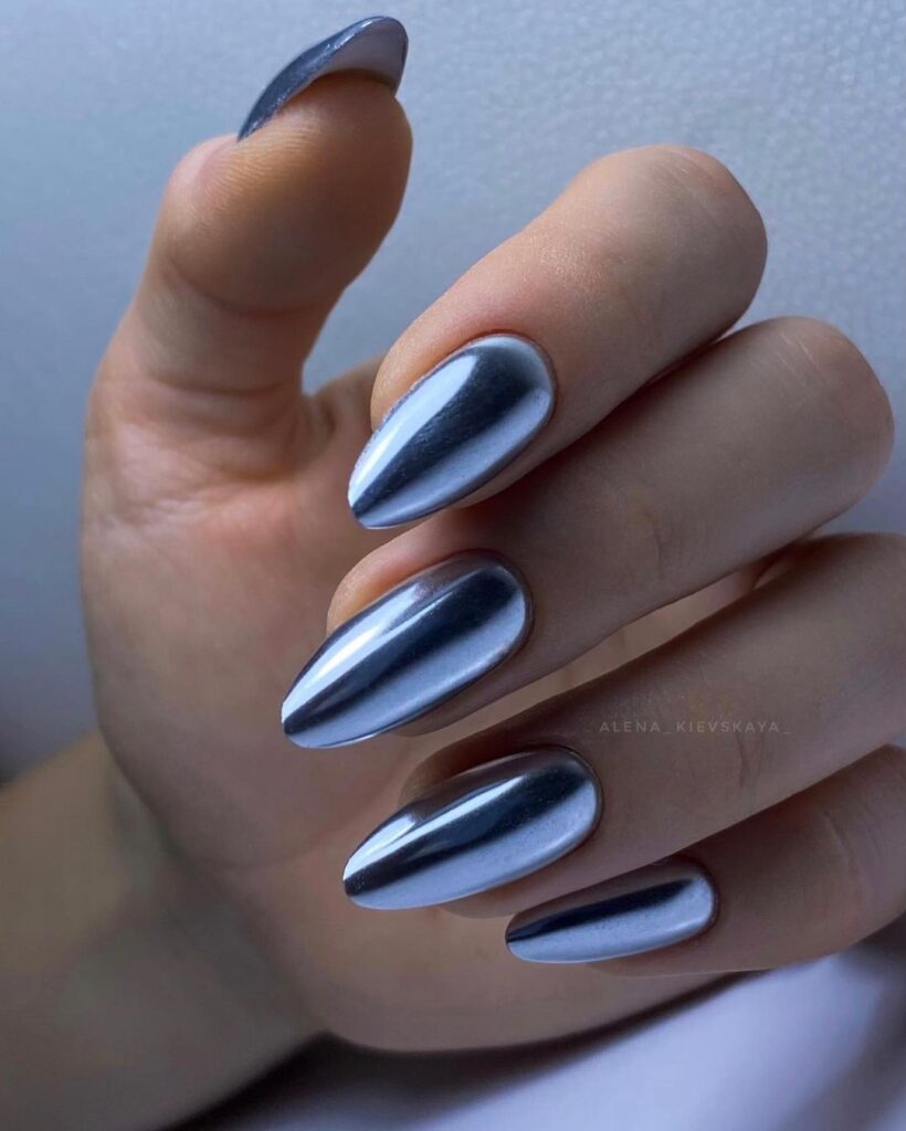 MIRRORED NAILS | Le unghie cromate effetto specchio tren