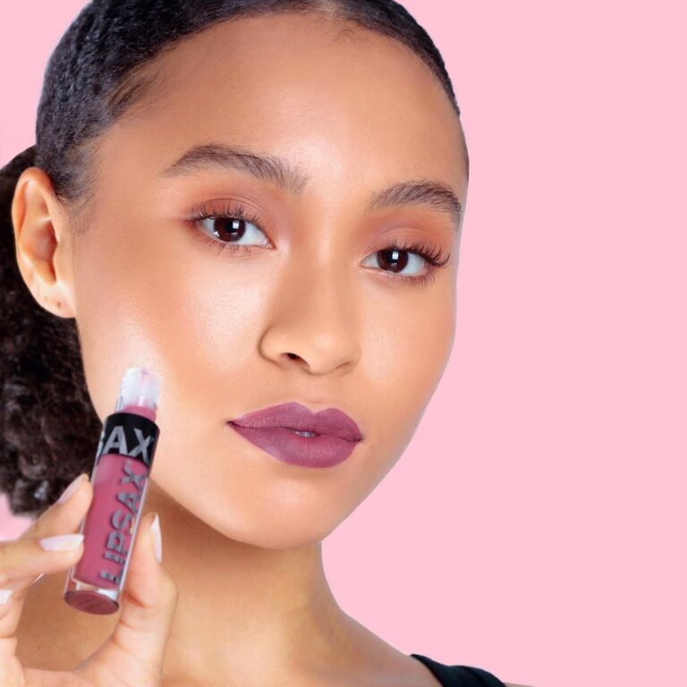 Rossetto color malva, a chi sta bene? | Trucchi.tv