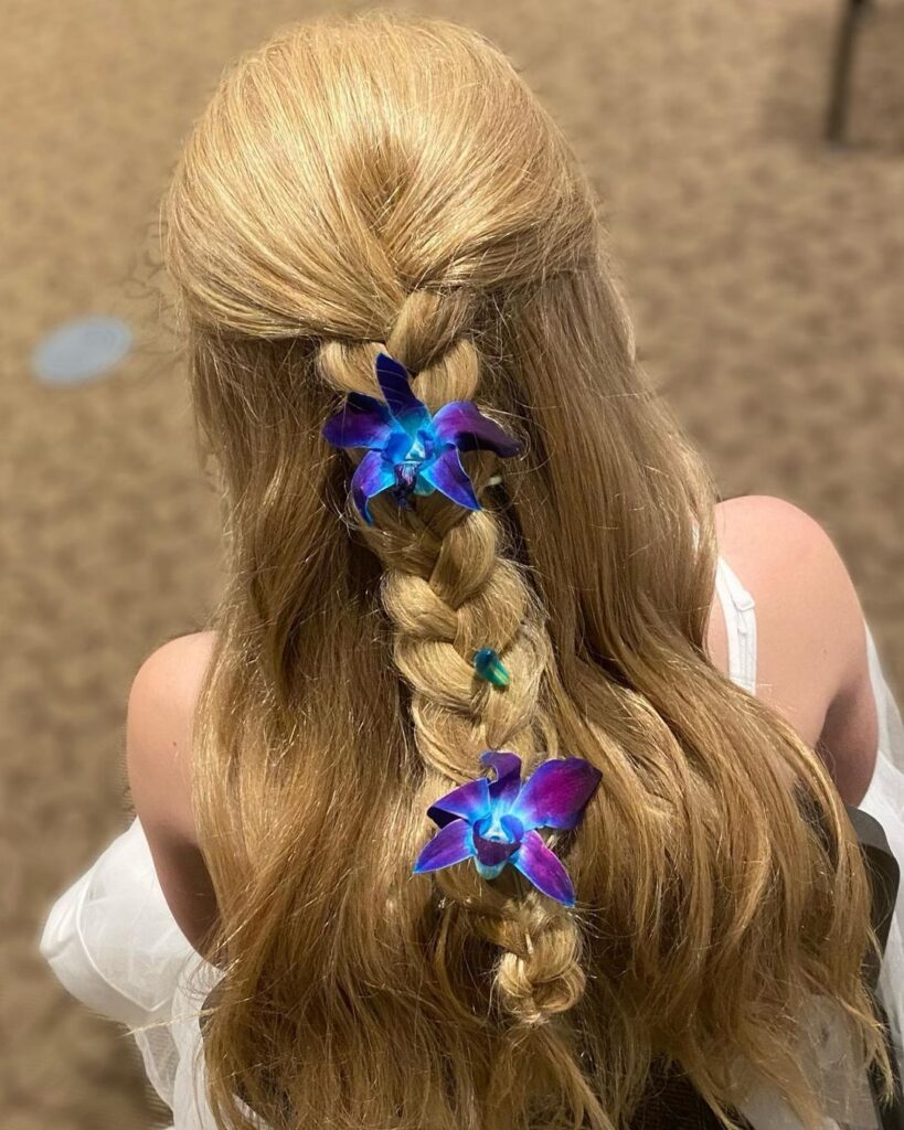 ACCONCIATURE SPOSA CON TRECCIA, tante idee per il grande giorno