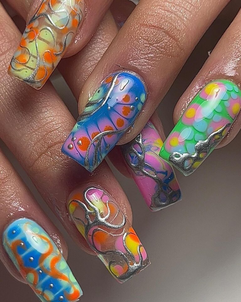 Blooming gel, i segreti di una nail art romantica e colorata