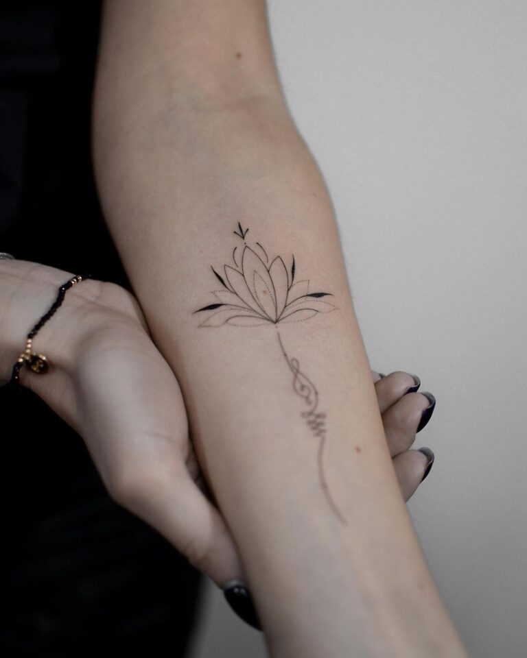 TATUAGGI FIORI Significati E Idee Per Ogni Parte Del Corpo TATUAGGI FIORI Significati E Idee Per Ogni Parte Del Corpo
