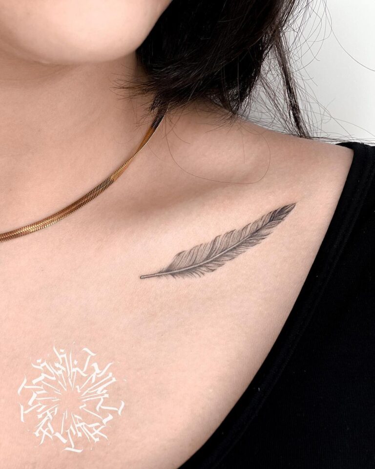 TATUAGGIO PIUMA | Il significato e i disegni più belli