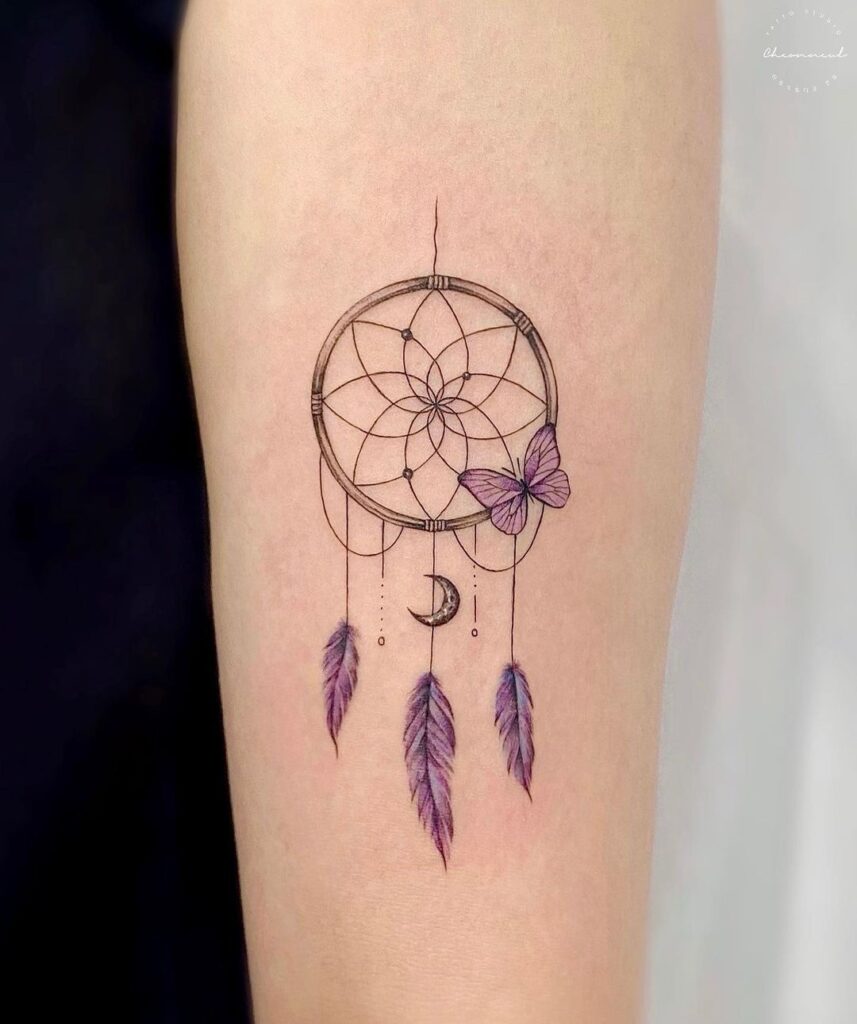 TATUAGGIO PIUMA | Il significato e i disegni più belli
