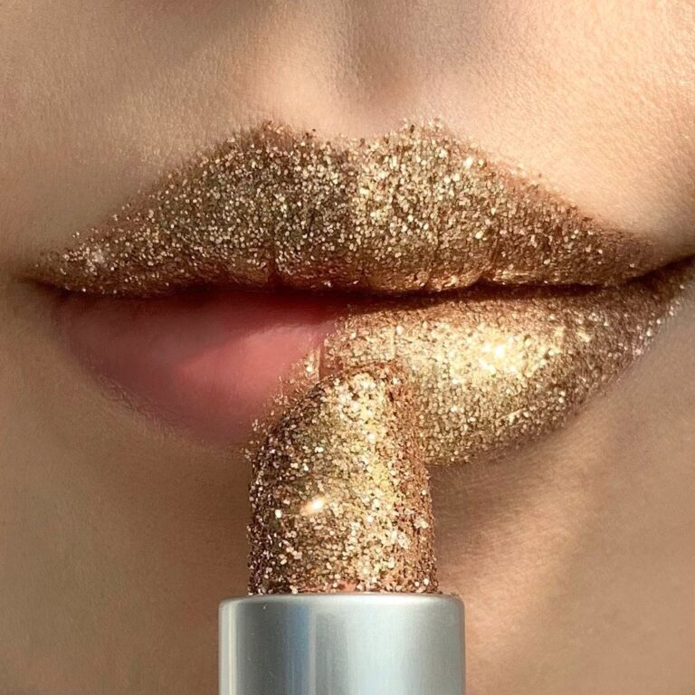 Tutto quello che bisogna sapere sul rossetto oro| Trucchi.tv