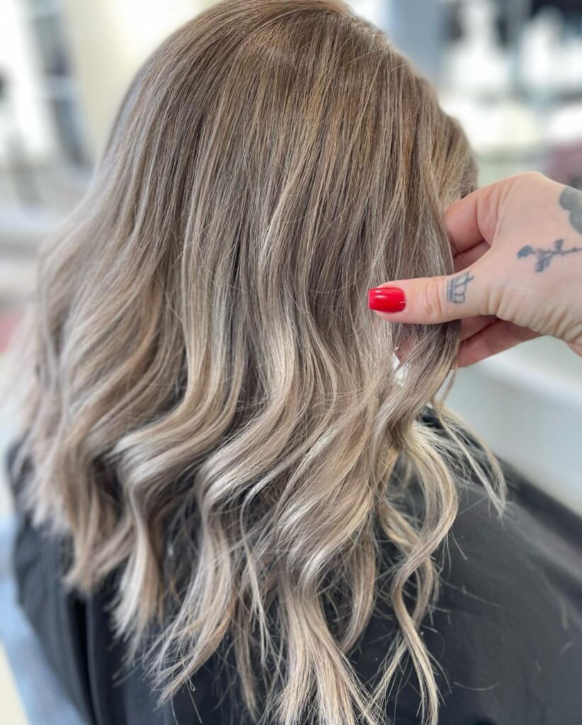 CAPELLI BIONDO CENERE | A chi stanno bene e consigli
