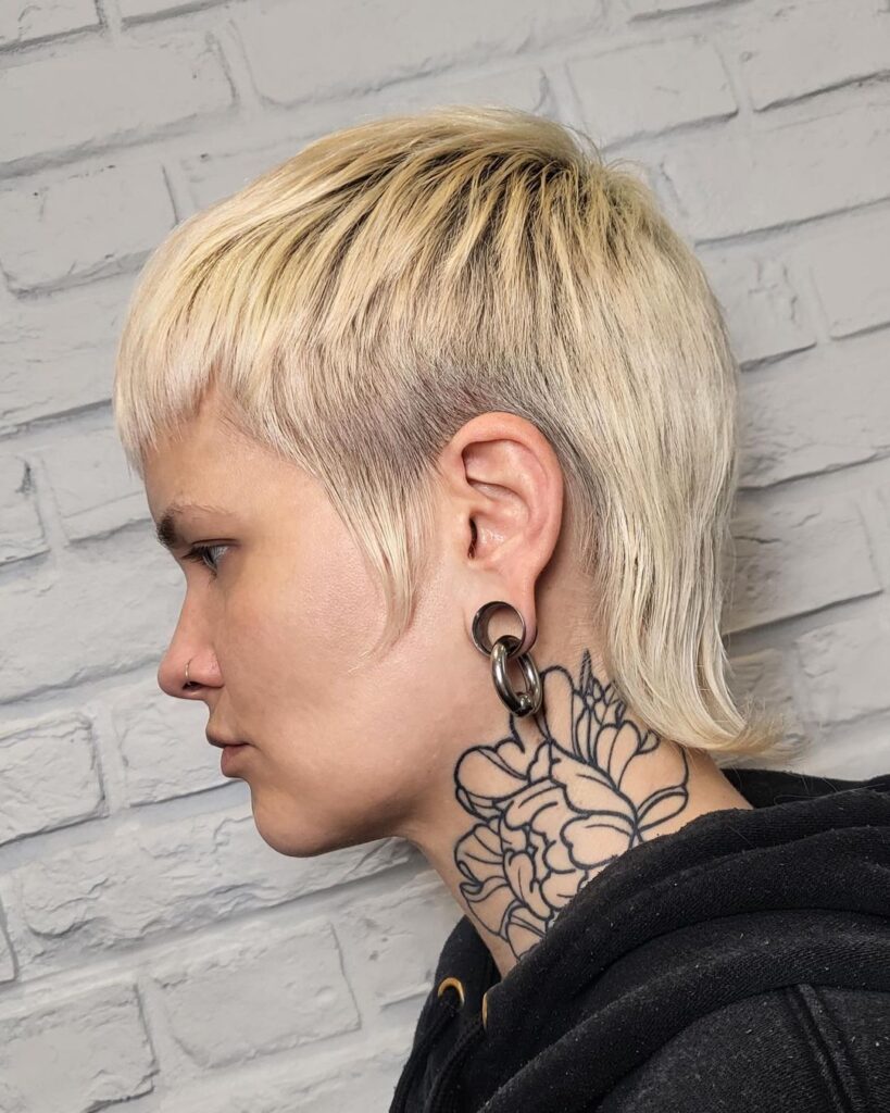 CAPELLI CORTI CON FRANGIA 2024 | Tagli e idee per lo styling