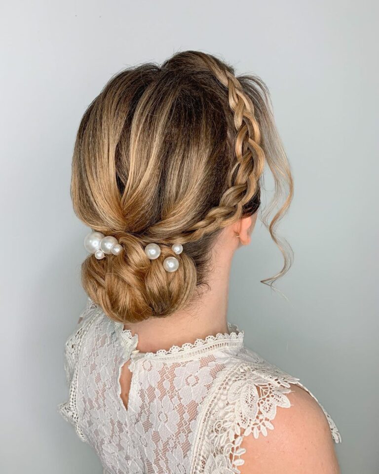 Capelli raccolti eleganti, tutorial semplici e trend | Trucchi.tv