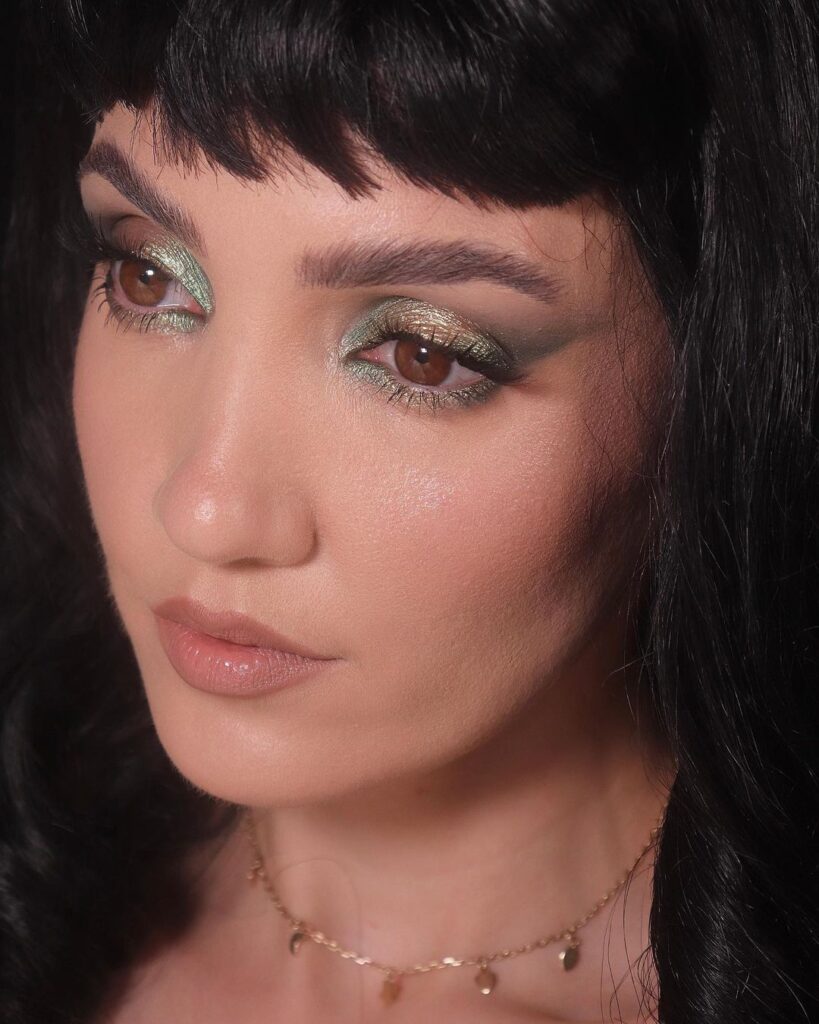 Trucco anni '90, il ritorno del look grunge e bombshell | Trucchi.tv