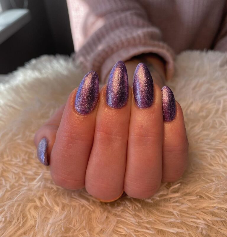 UNGHIE VIOLA | Tonalità e idee per ogni stagione 💜 Trucchi.tv