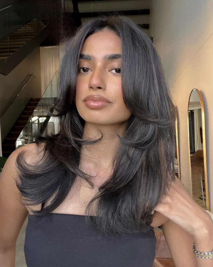 Capelli lunghi scalati davanti, foto e idee per ispirarsi