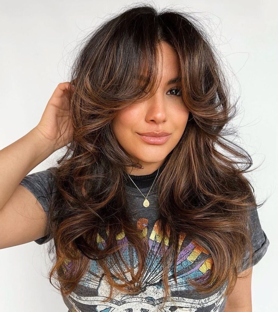 Capelli lunghi scalati davanti, foto e idee per ispirarsi