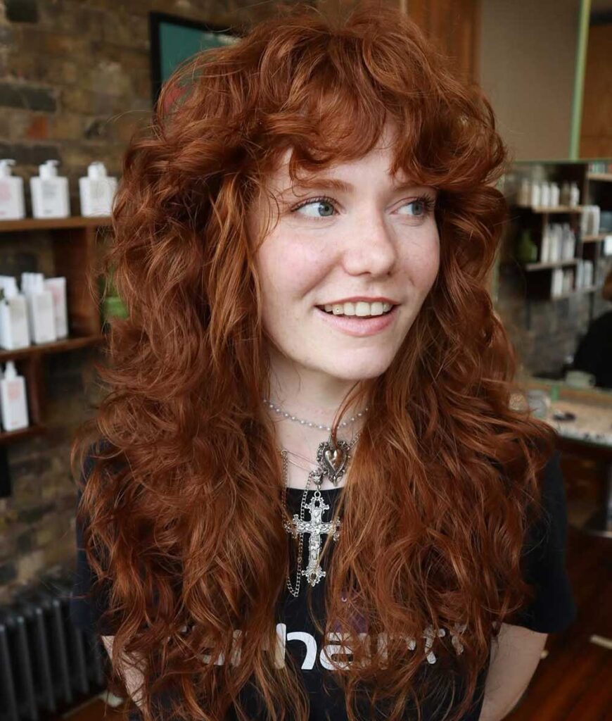 CAPELLI RICCI LUNGHI | Tagli, colori e consigli utili