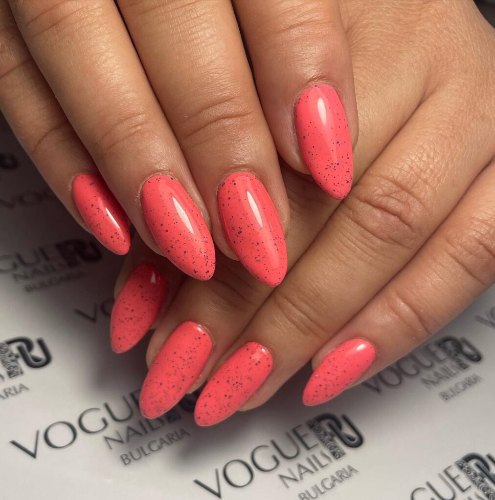 UNGHIE CORALLO | Tante idee trendy per una nail art estiva
