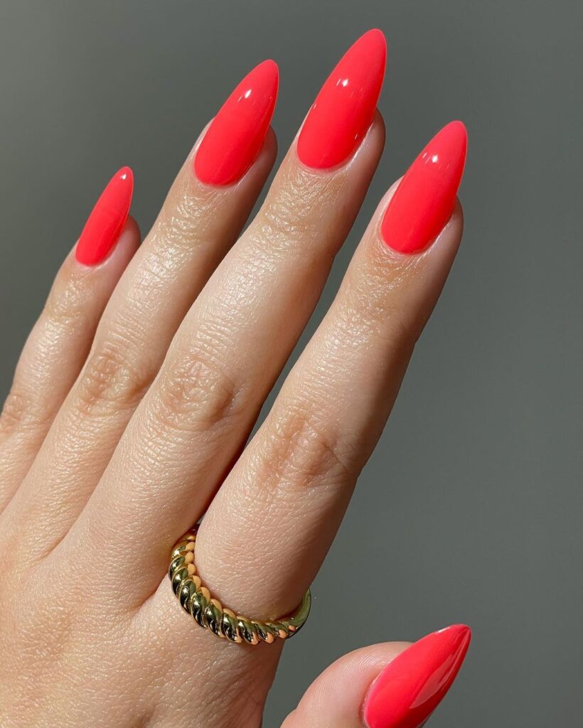 UNGHIE CORALLO | Tante idee trendy per una nail art estiva