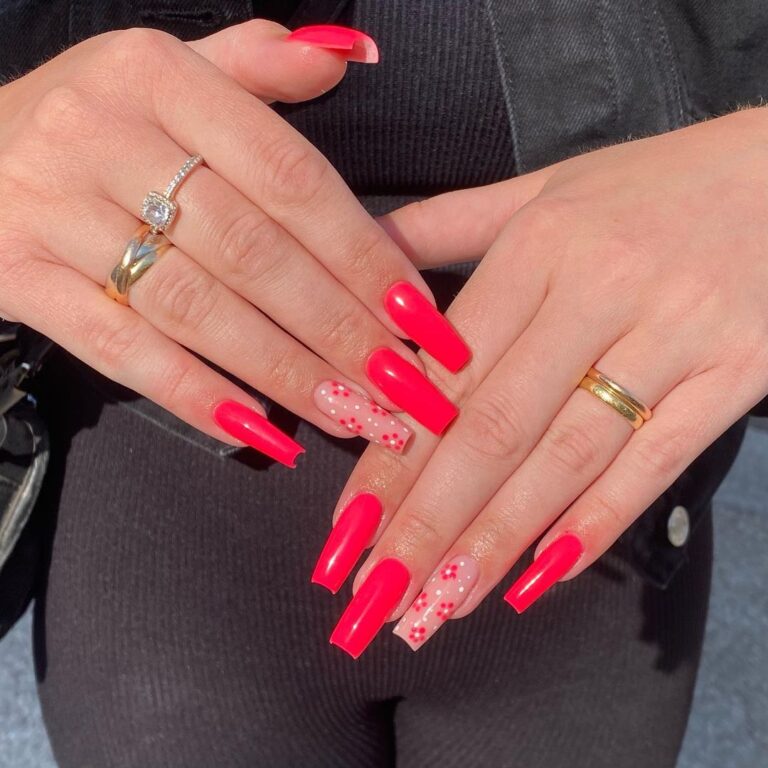 UNGHIE CORALLO | Tante idee trendy per una nail art estiva