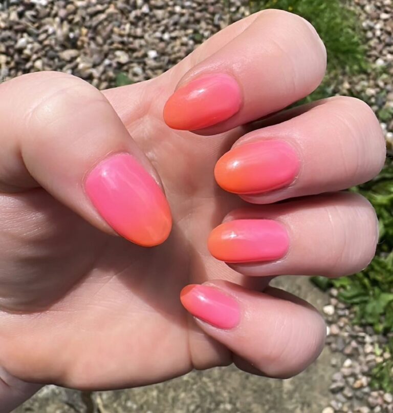 UNGHIE CORALLO | Tante idee trendy per una nail art estiva