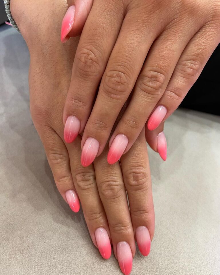 UNGHIE CORALLO | Tante idee trendy per una nail art estiva