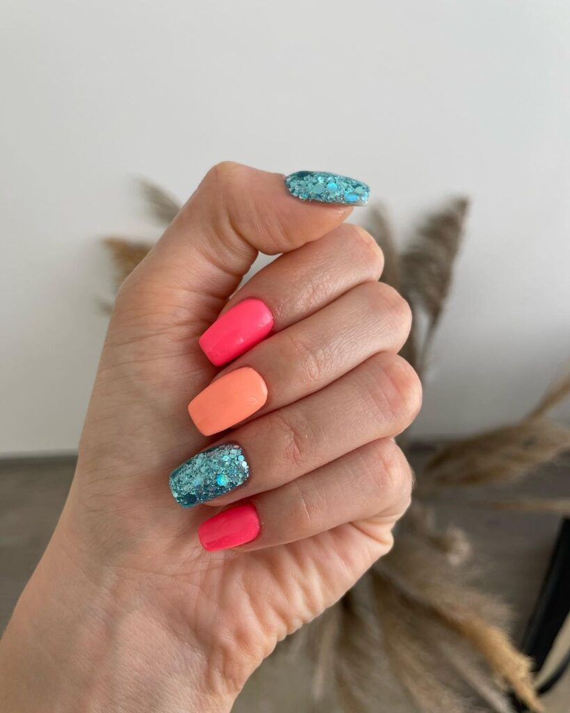 UNGHIE CORALLO | Tante idee trendy per una nail art estiva