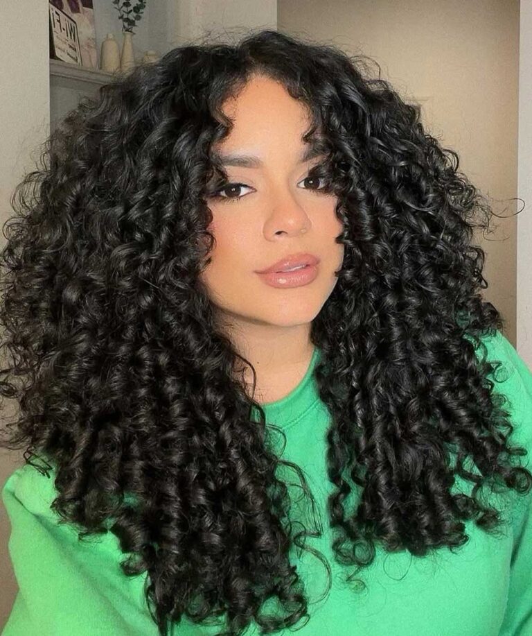 CAPELLI RICCI LUNGHI | Tagli, colori e consigli utili