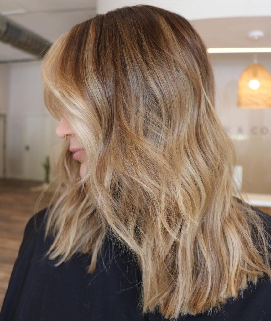 CAPELLI BIONDI 2025 | Tonalità di tendenza e consigli