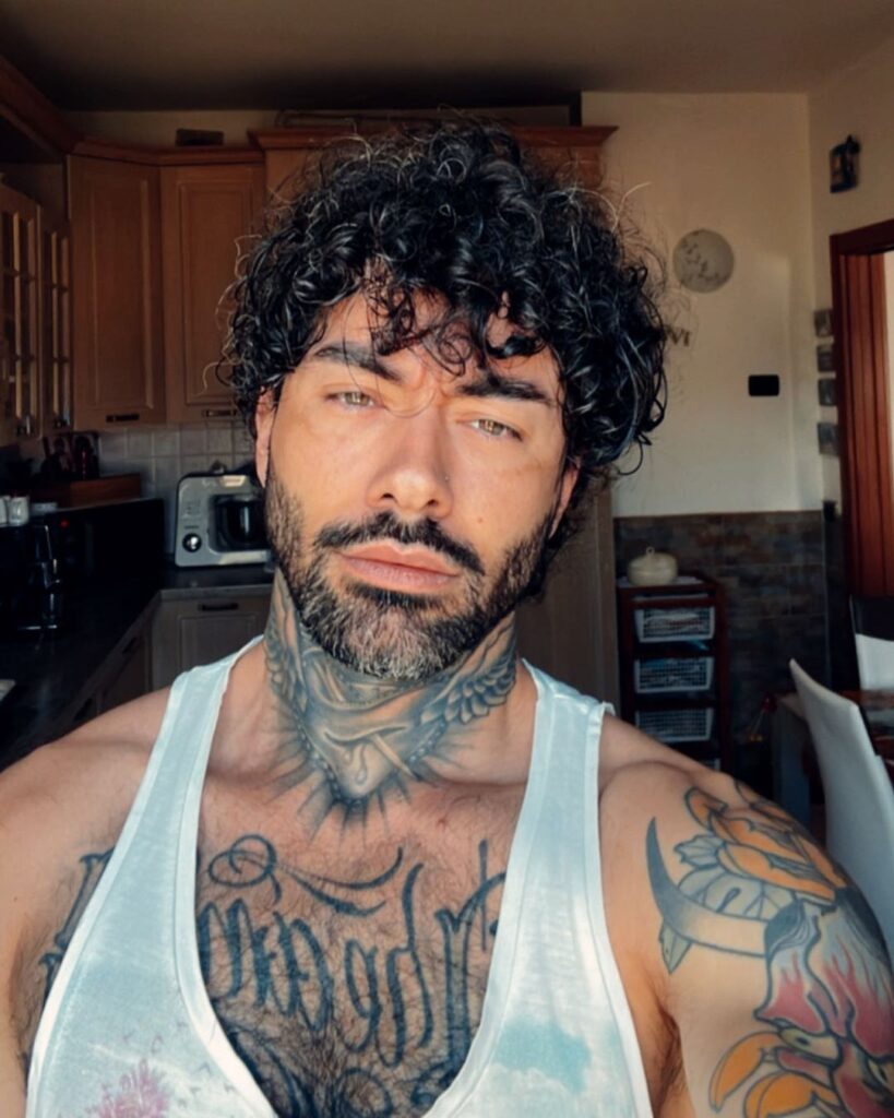 CAPELLI RICCI UOMO | I tagli migliori per valorizzarli