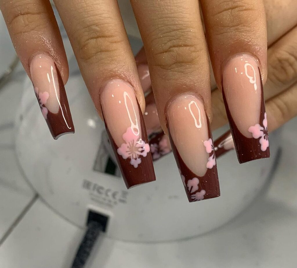 UNGHIE MARRONI, idee dal color cappuccino al cioccolato