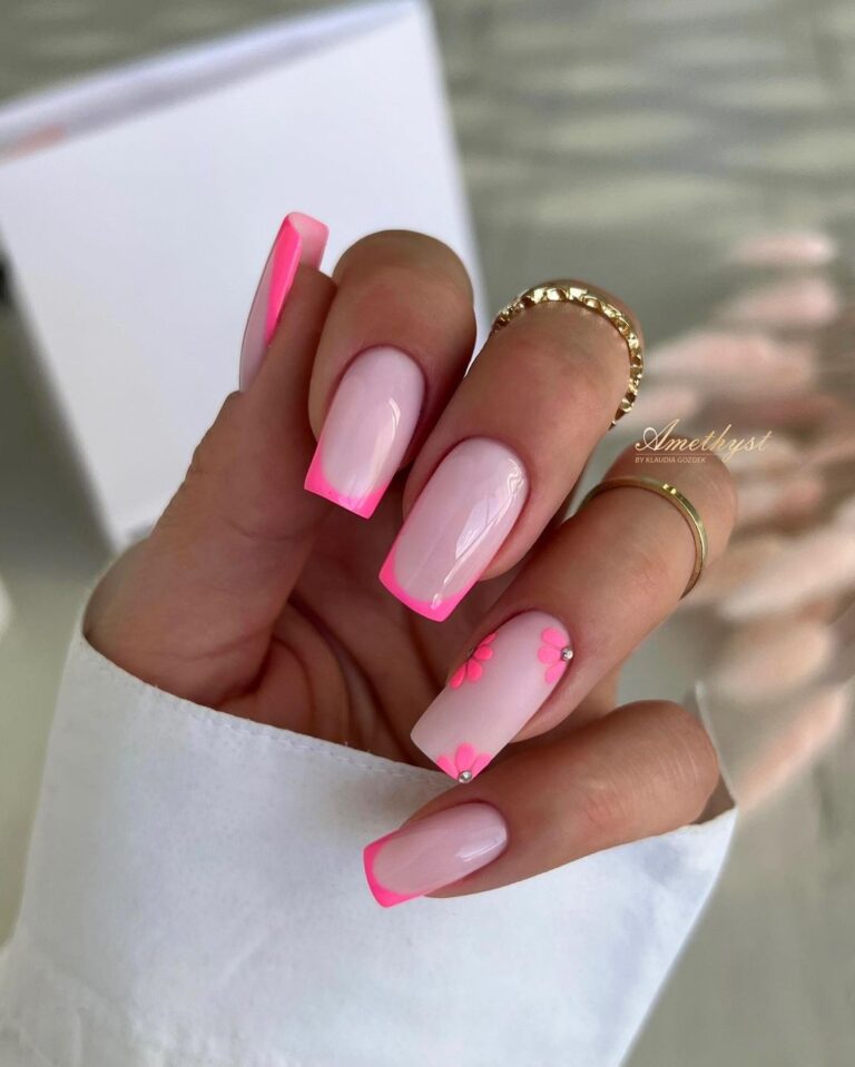 UNGHIE QUADRATE | Ecco come farle e le idee più belle