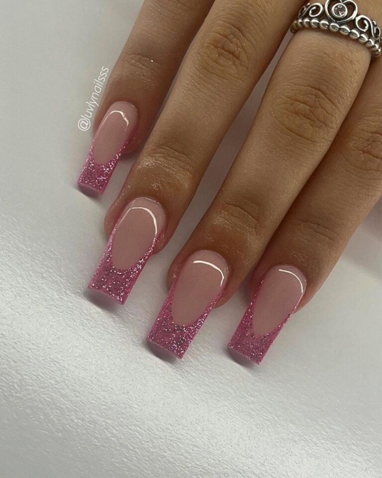 UNGHIE QUADRATE | Ecco come farle e le idee più belle