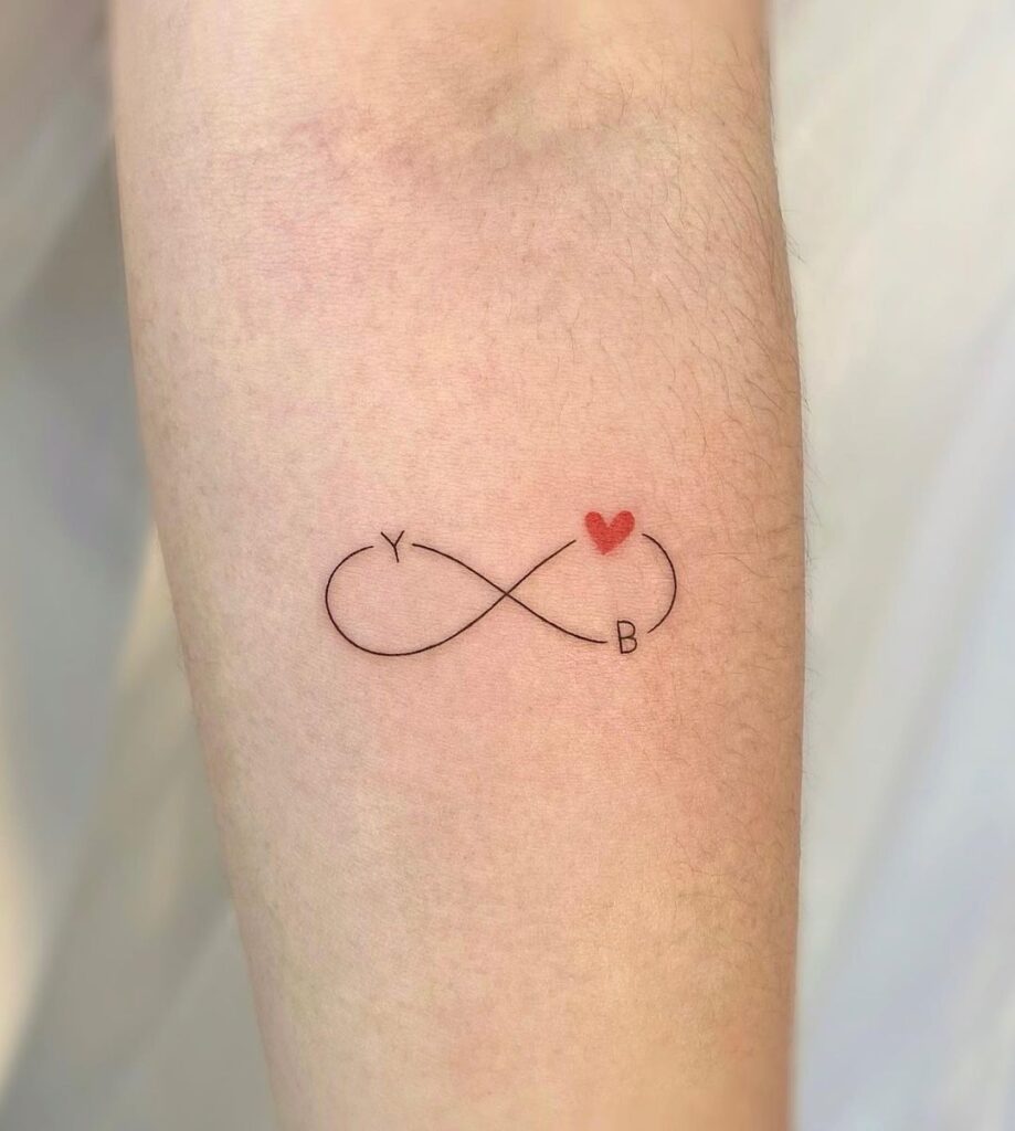 TATUAGGIO INFINITO | Idee e consigli per un tattoo unico