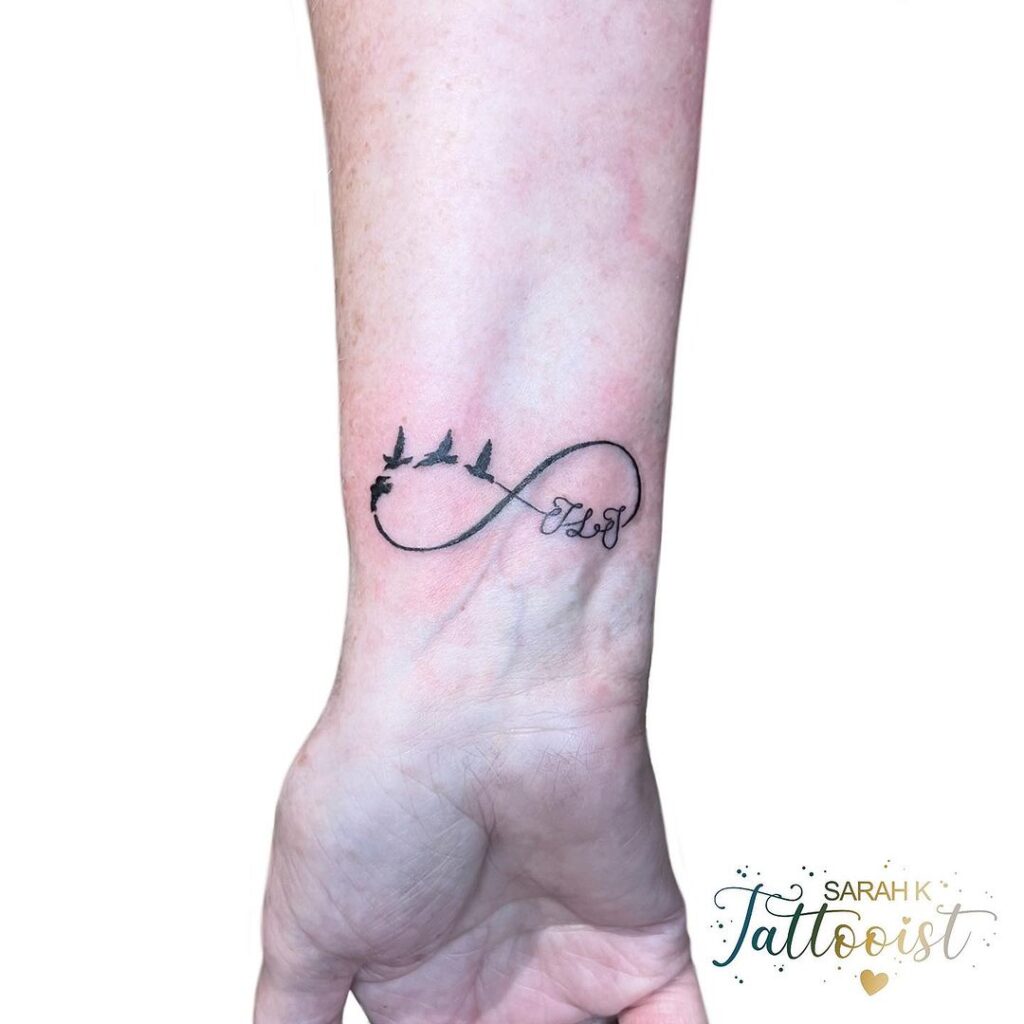 TATUAGGIO INFINITO | Idee e consigli per un tattoo unico