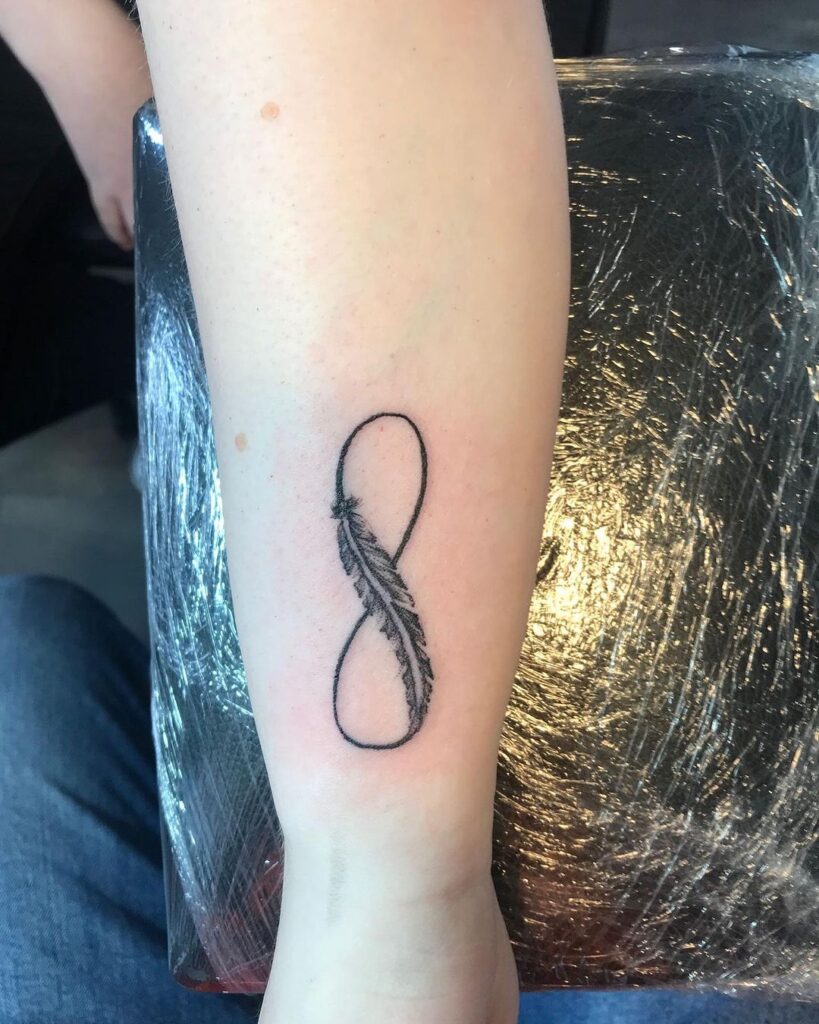 TATUAGGIO INFINITO | Idee e consigli per un tattoo unico