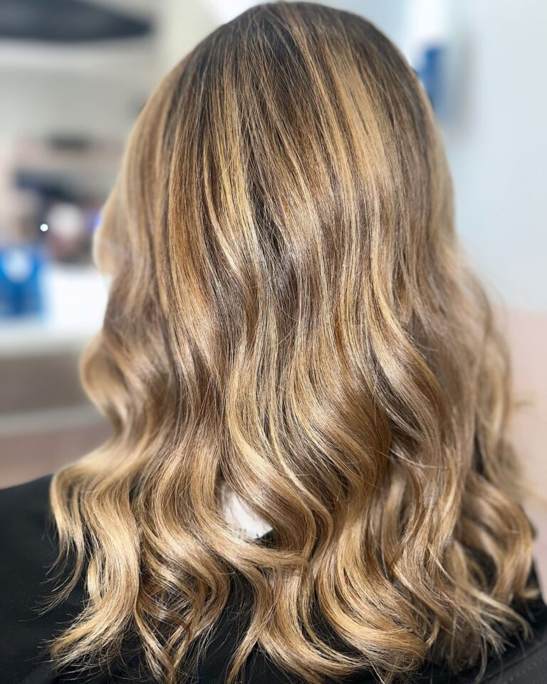 Capelli biondo miele, a chi stanno bene e idee | Trucchi.tv