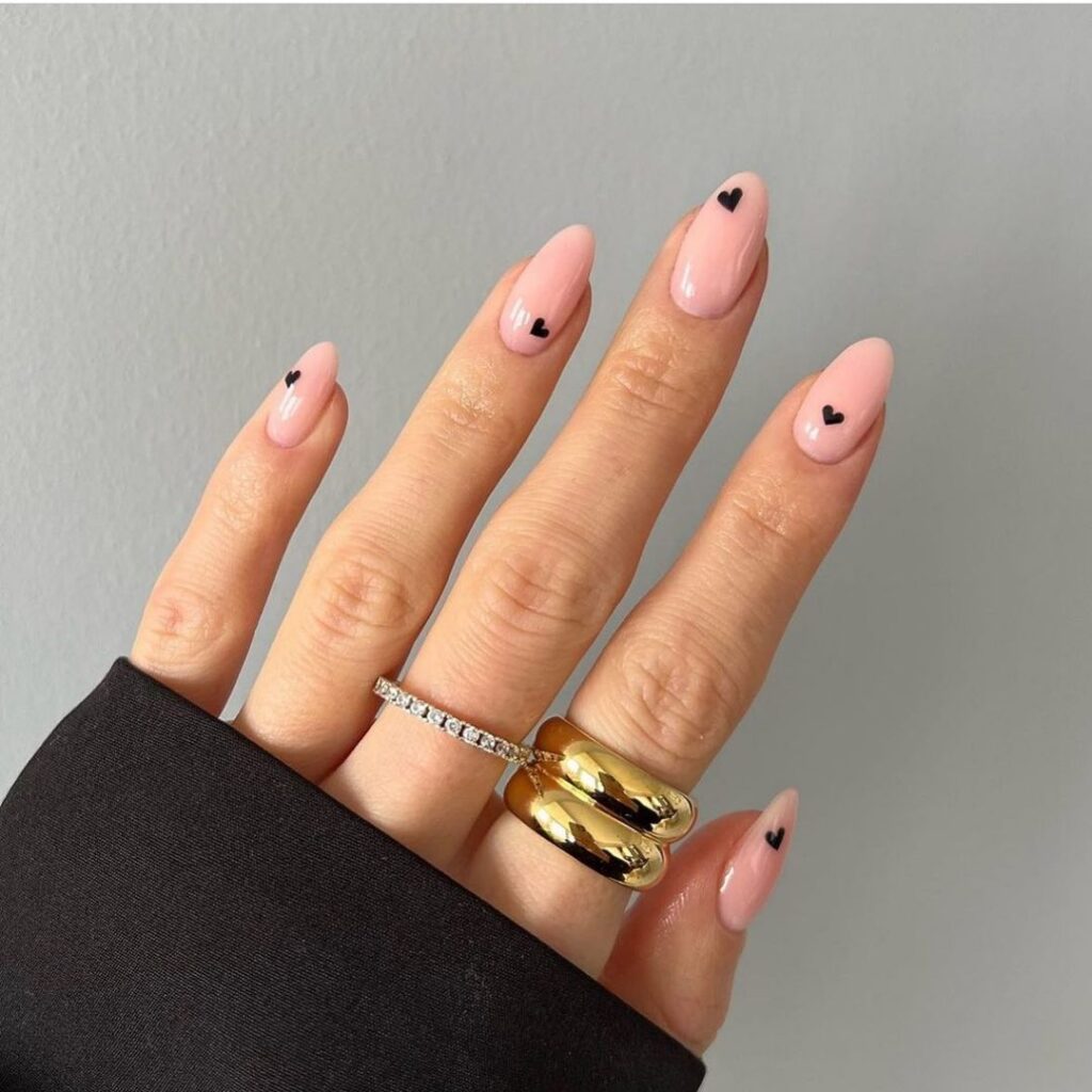 UNGHIE NERE E ROSA | Le idee nail art eleganti e trendy