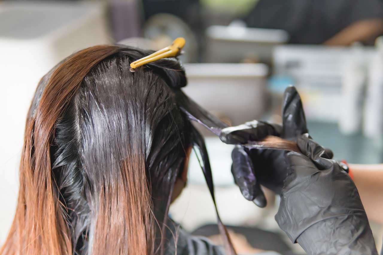 DECAPAGGIO, cosa sapere e le differenze con la decolorazione