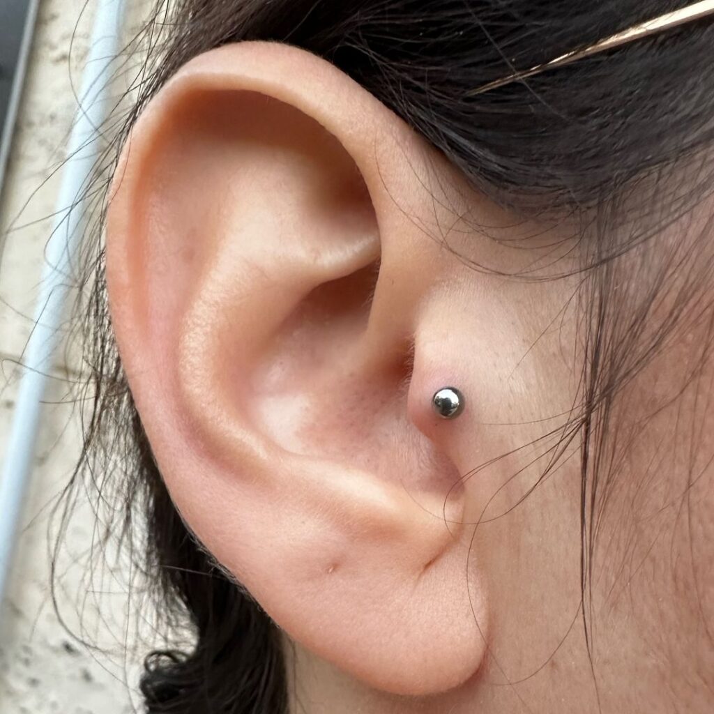 TRAGO PIERCING | Di cosa si tratta e a chi sta bene?